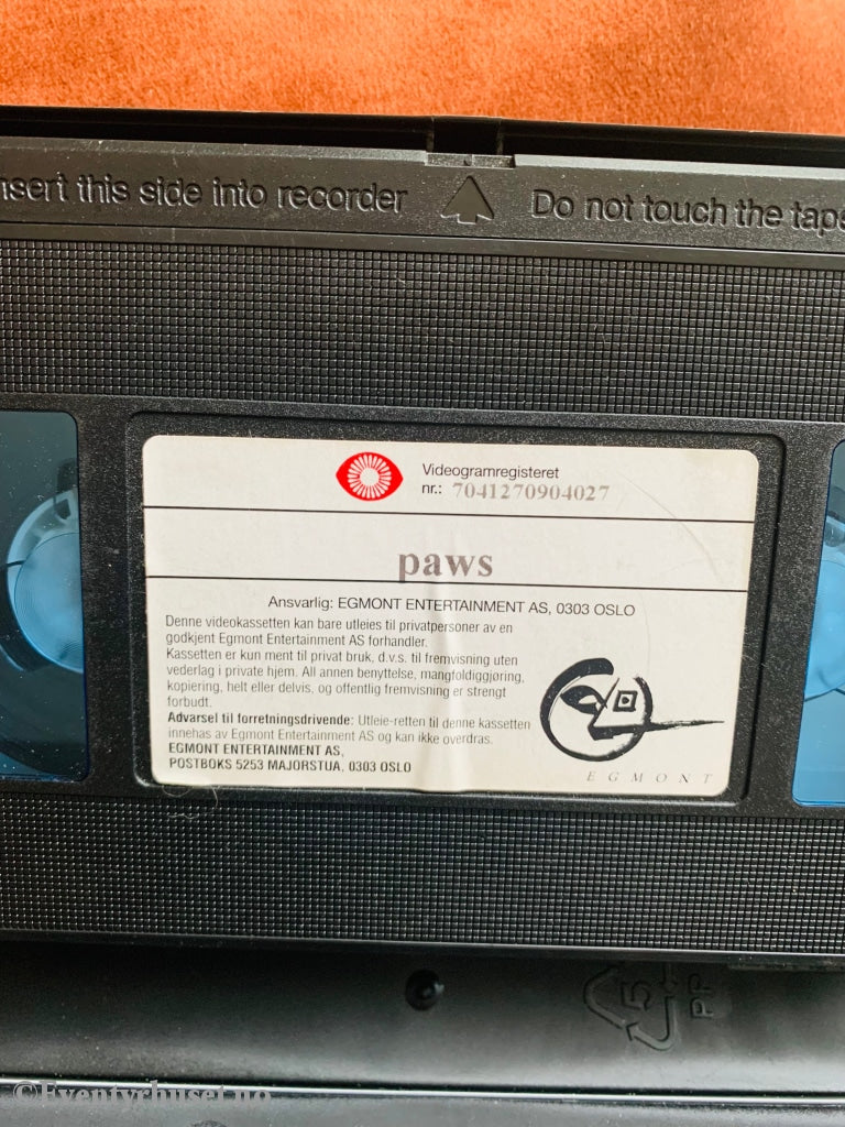 Paws. 1998. VHS fra utleie. – Eventyrhuset