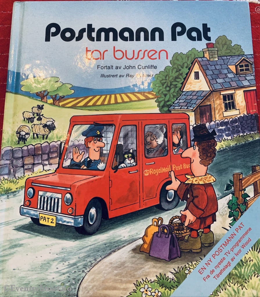 Postmann Pat tar bussen. 1992. – Eventyrhuset
